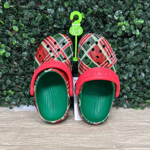 CROCS | Shoes | Crocs Kids Baya Holiday Plaid Clog C8 | Poshmark
